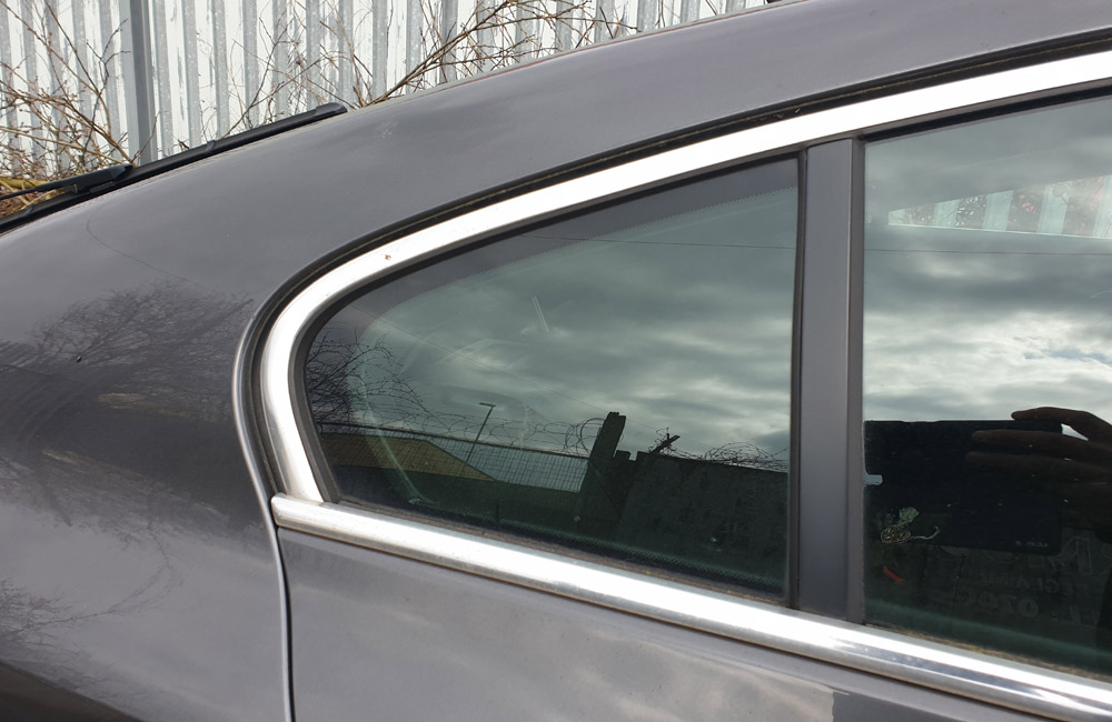 Vauxhall Insignia Quarter Window Glass Drivers Rear Door | Car Breakers ...