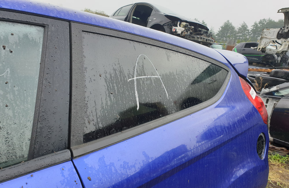 Ford Fiesta MK7 ST quarter glass window left passengers 3 door
